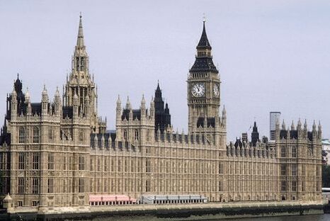 MEDIEVAL ARCHITECTURE IN LONDON